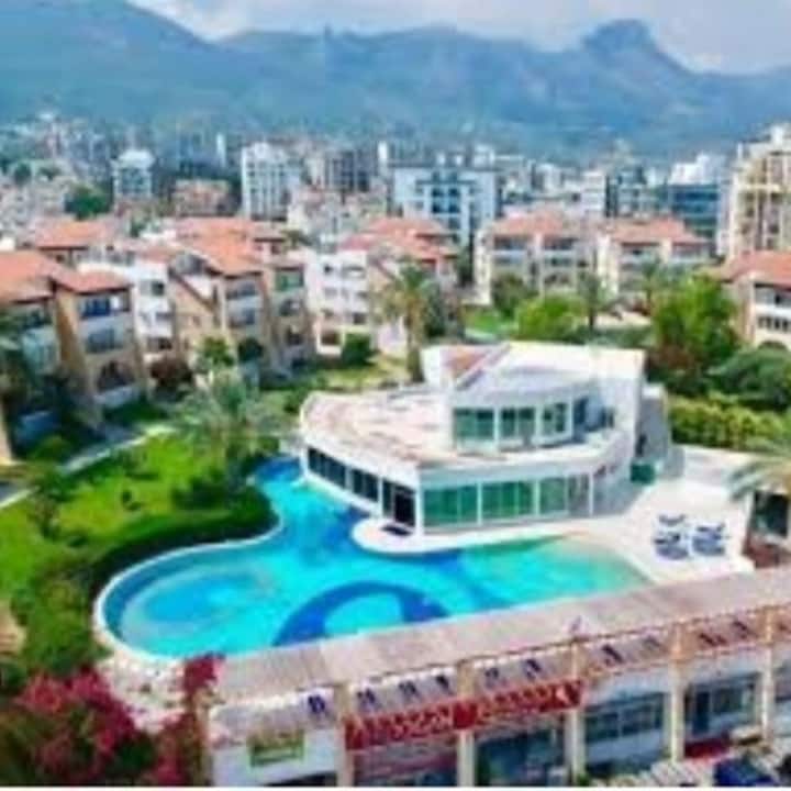Merkezde Havuzlu Sitede,heryere Yurüme Mesafesinde - 키레니아
