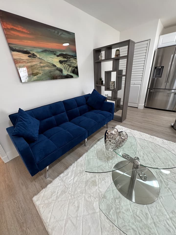 Modern Apartment Miami Oasis - South Miami, FL