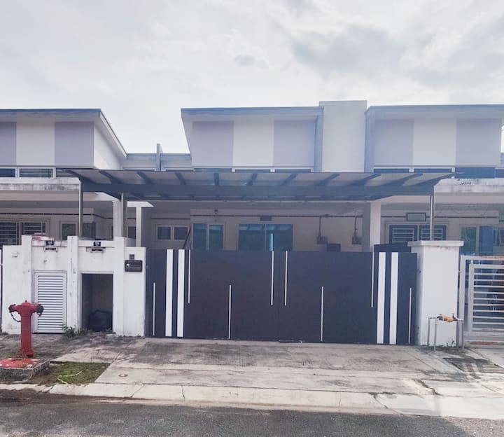 Homestay Teratak Impiana Indah - Kluang