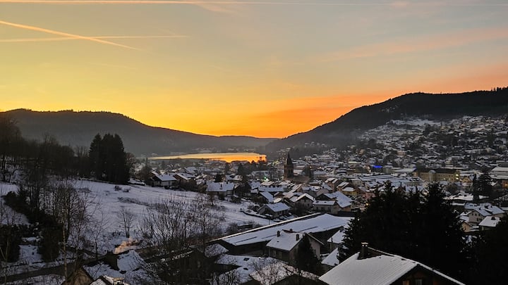 Vue Incroyable+ Jardin+balnéo +2km Lac+400m Centre - Lac de Gérardmer