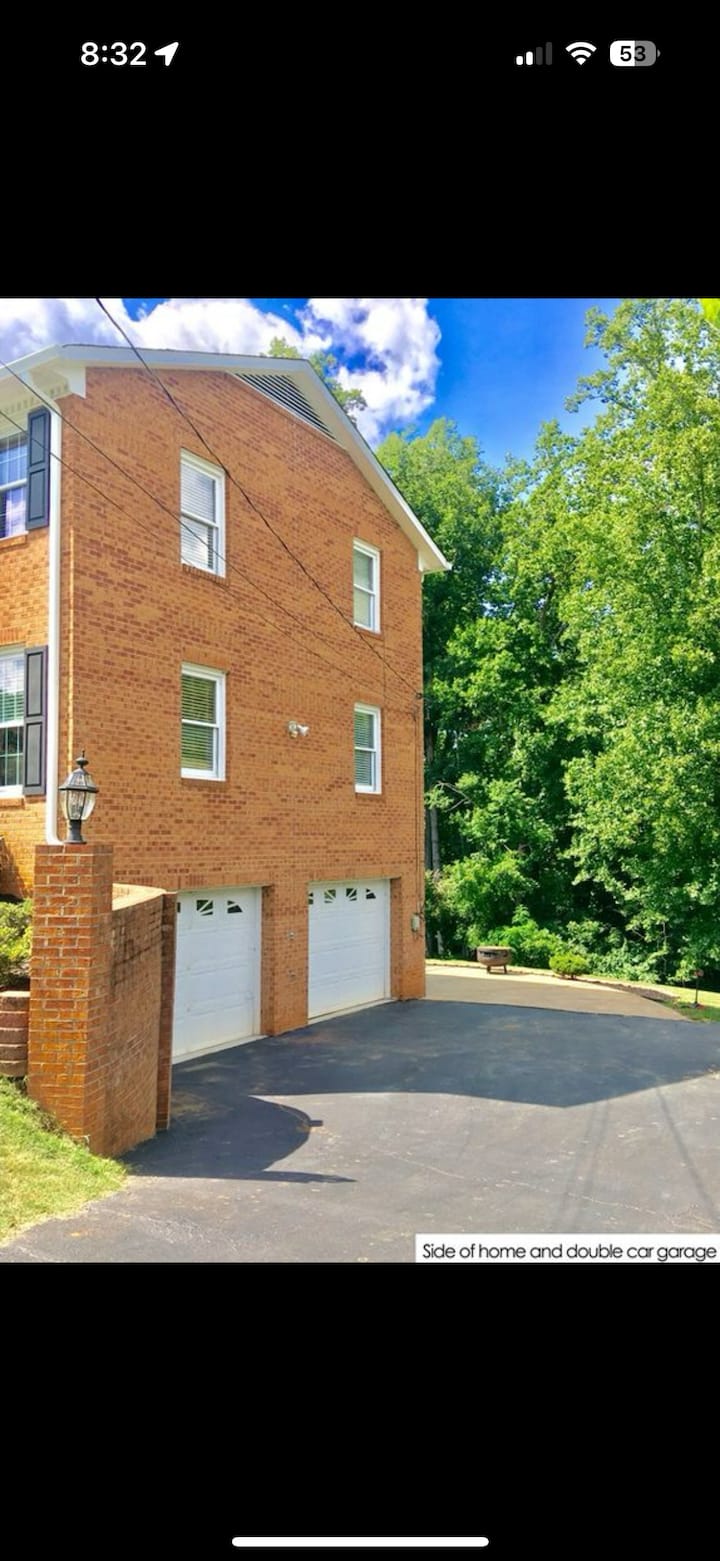 Martinsville Cozy Family Retreat - Ridgeway, VA