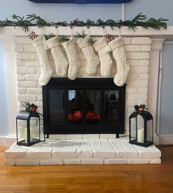 Newly Renovated! 10 Minutes Away From Beach. - Falmouth, MA