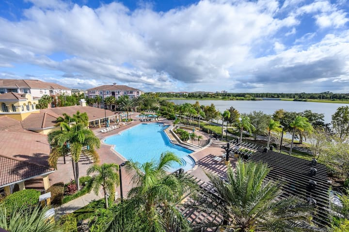 Lakeview En-suite Room Near Disney & Universal -
