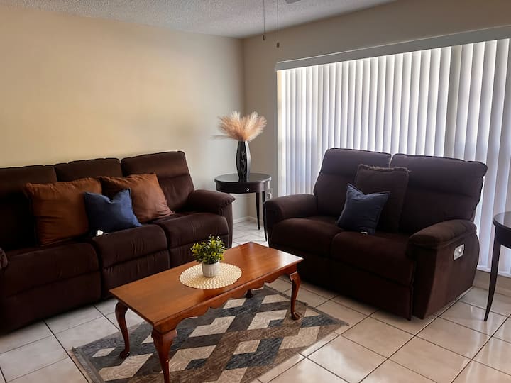 Sweet, Petite 1 Bedroom Treat - Sunrise