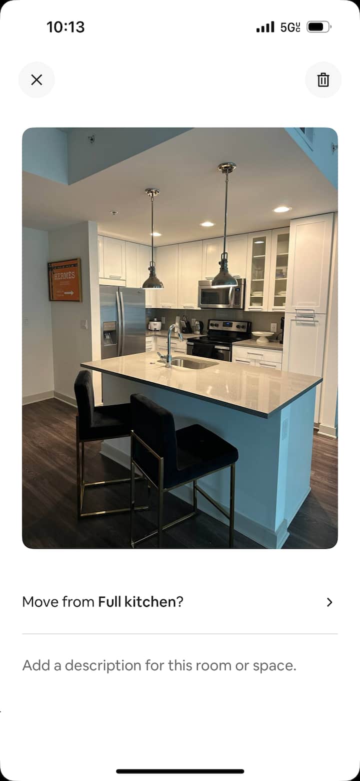 Stylist Buckhead Apartment - Atlanta, GA