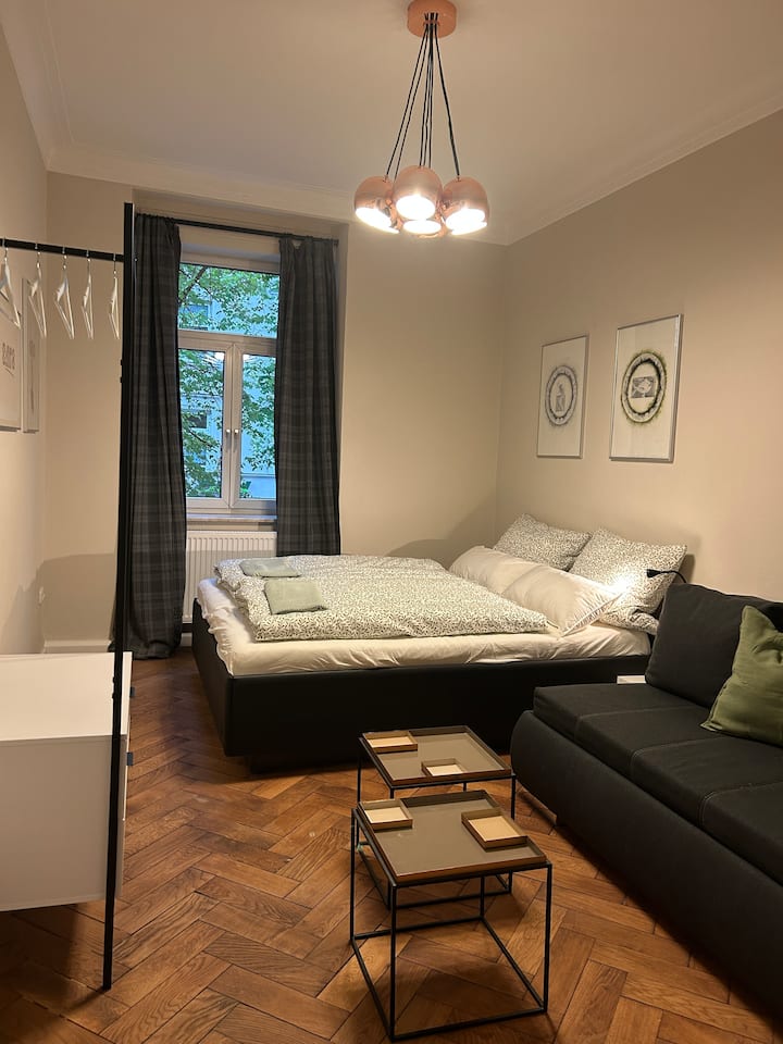 Hello To Artist Flair, 6 Pax, 2 Bedrooms, 4 Beds - München