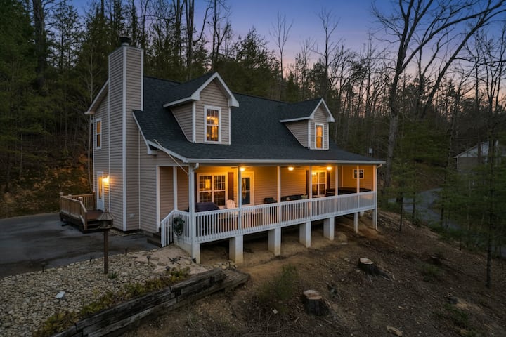 Son Of A Gun Cabin Hottub/pooltable Gatlinburg - Gatlinburg, TN