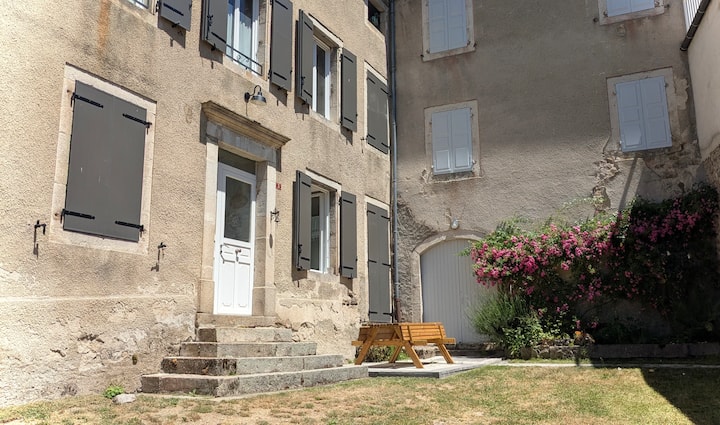 L'oustal Du Lac, à Proximité Du Lac De Naussac - Langogne