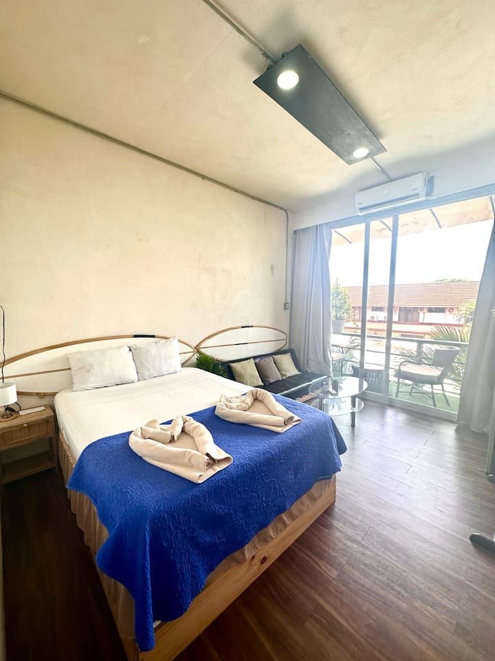 Best Location / Economy / Balcony - Jaco