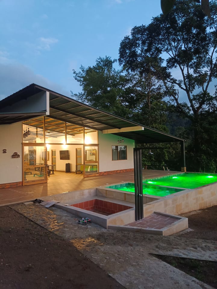 Casa Campestre De Lujo Betto's. - La Mesa