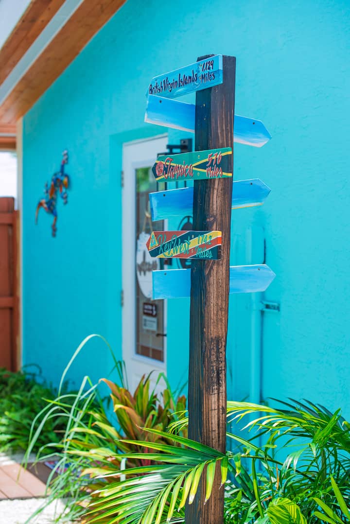 Private Retreat W/ Yard • Near Hard Rock Stadium • - Miramar, FL