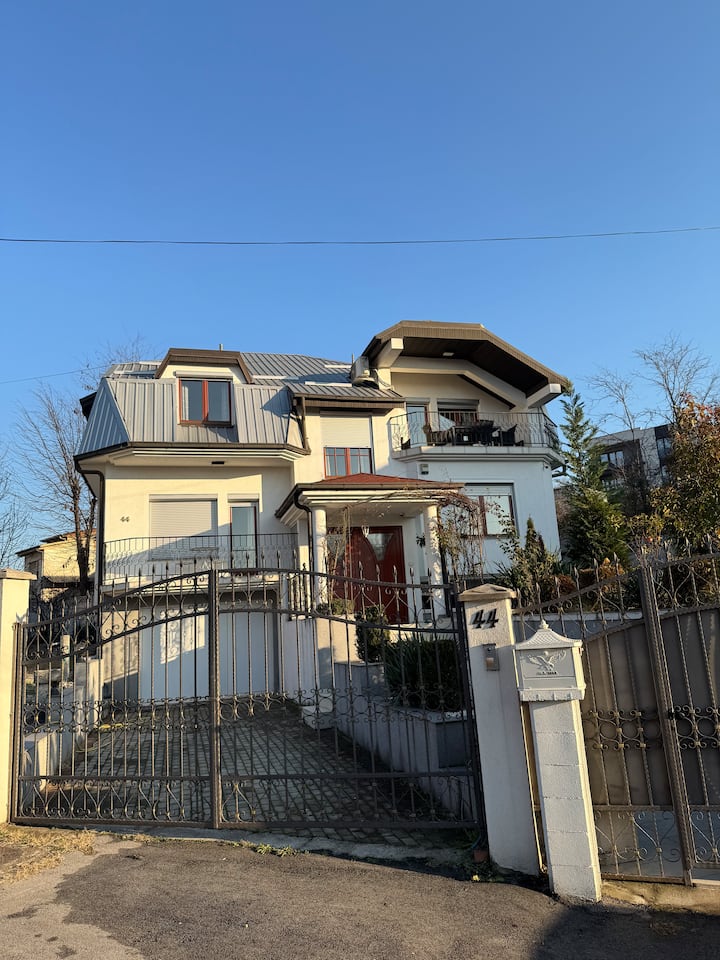 Villa Deluxe - Skopje