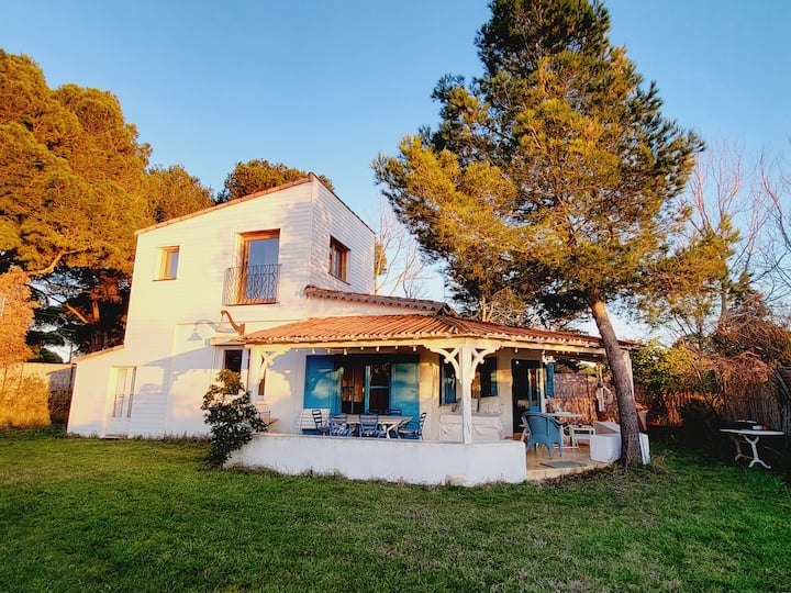Jolie Maison Au Bord De L'étang - Marseillan