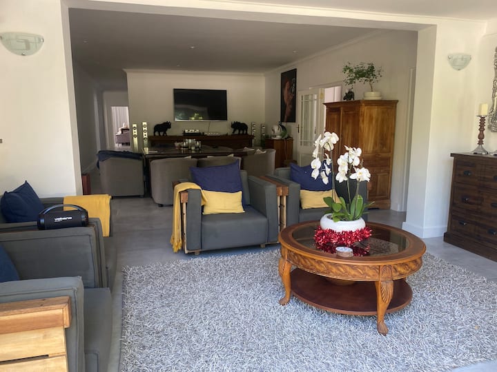 8 Sleeper House In Franschhoek - Franschhoek