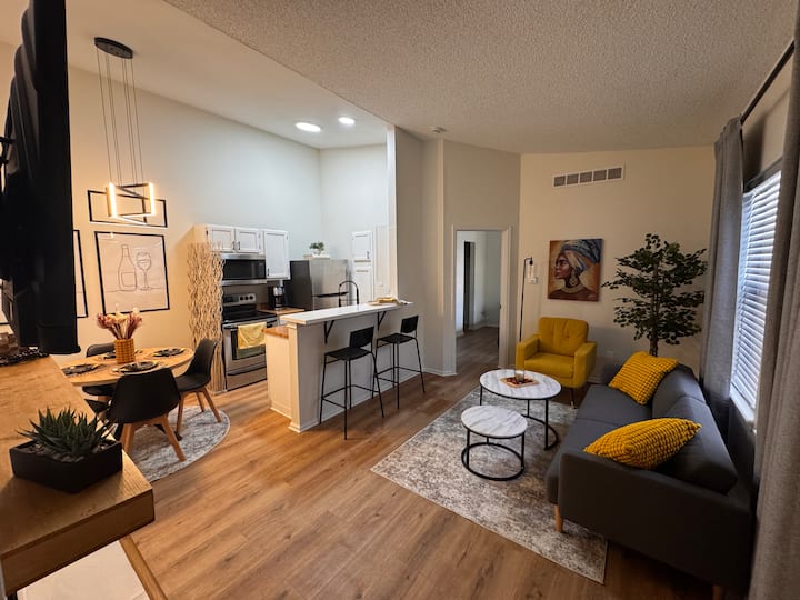 Beautifully Renovated Onebedroom Apt With Two Beds - Littleton, CO