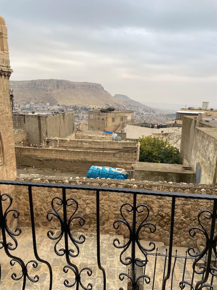 Ev Merkezi Yerde Gezilecek Yerde - Mardin