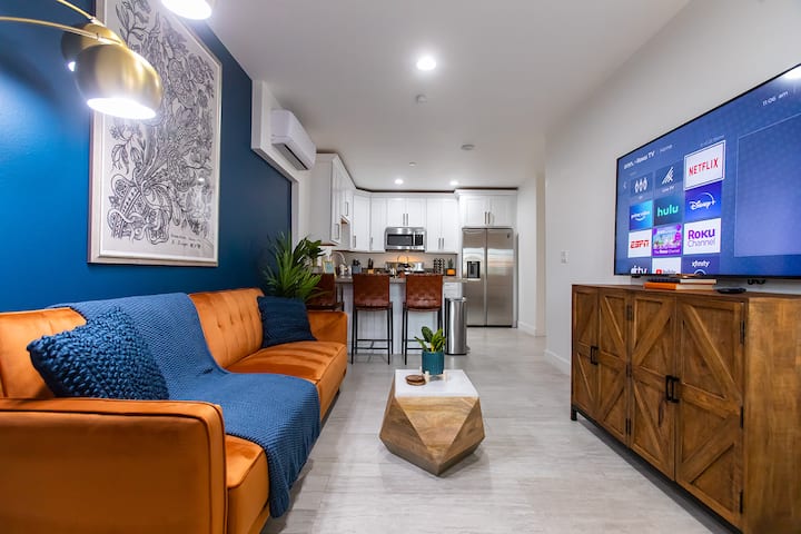 Top 5% Chic King+sfbd 6mi Disney | 2mi Hosp / Wd - Santa Ana