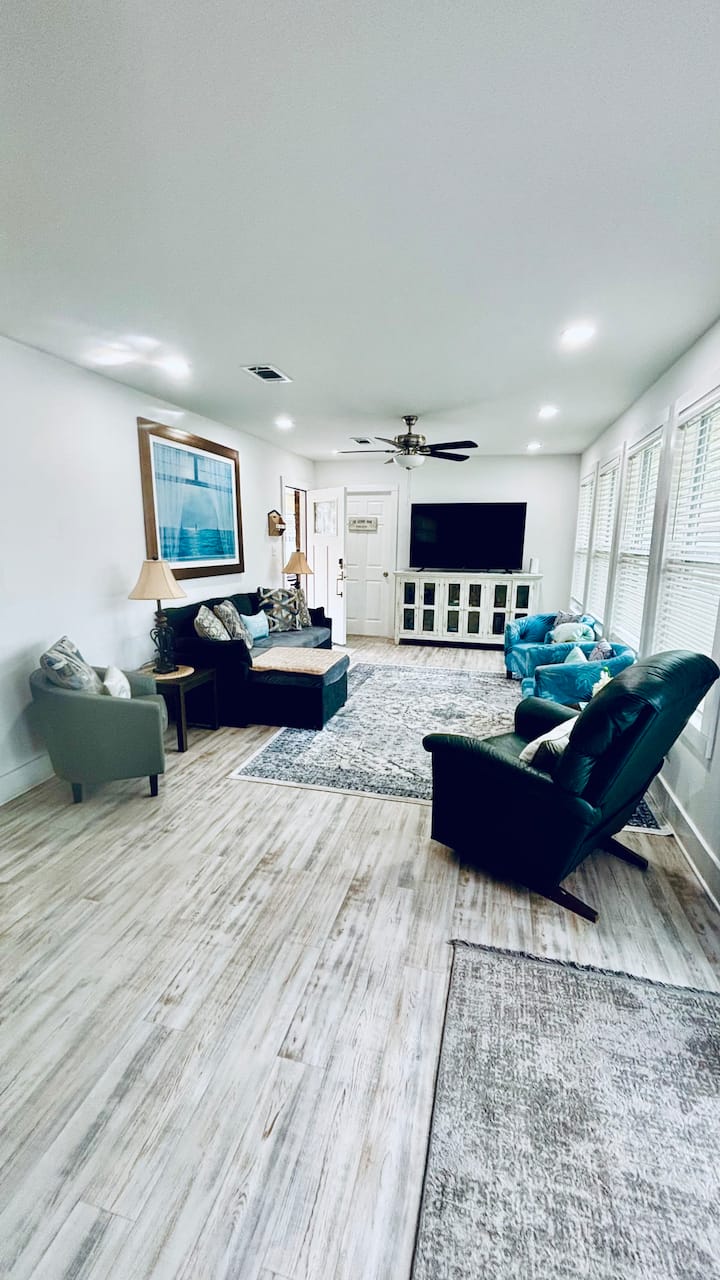 5min Walk2beach/sunsets/fishing/family&dog/hammock - Gulfport, MS