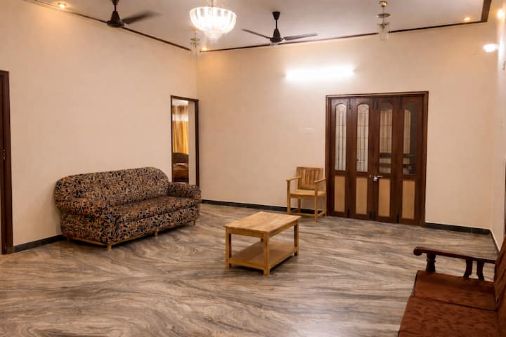 Ground-floor 2br A/c Home | 3 Baths • Power Backup - Madurai