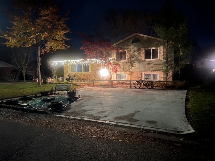 Spacious 3-bed Home W/ Privacy - Sarnia