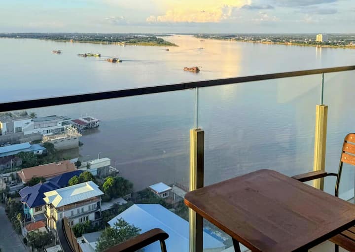 North Mekong View, 95m², 2 Bed, 2 Bath, Fast Wifi. - Phnom Penh
