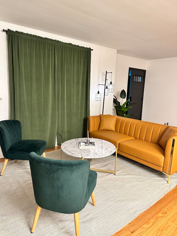 The Jewelbox ~ Newly Updated - Ravenswood - Chicago