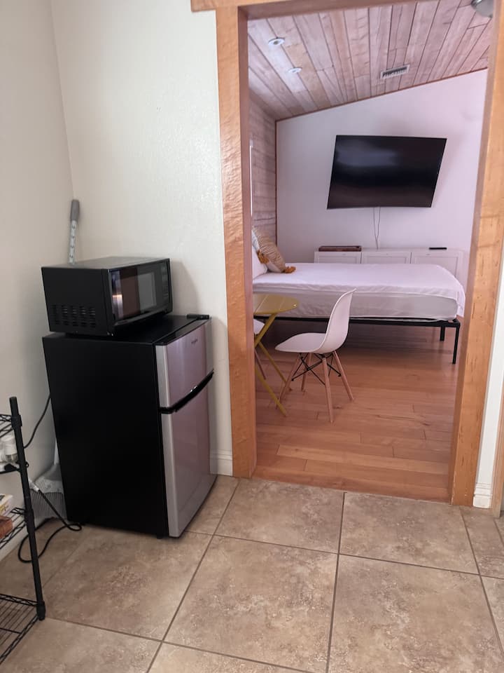Valencia Get Away - Santa Clarita, CA