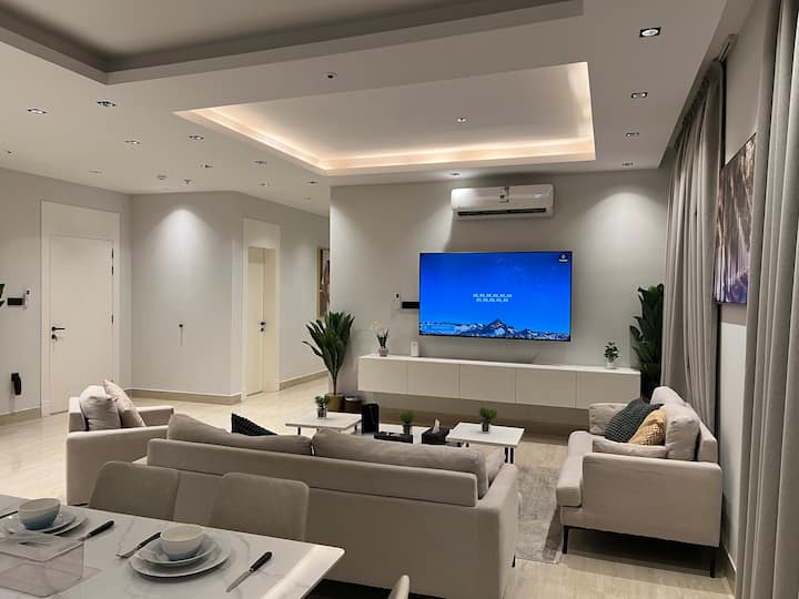 4 Rooms Luxurious Residential In Al-malqa District - Riad