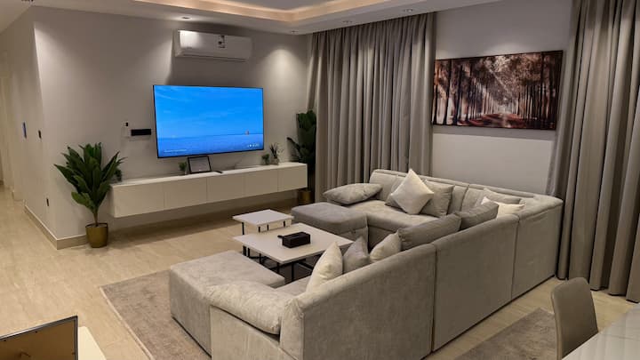 4 Rooms Luxurious Residential In Al-malqa District - Riad