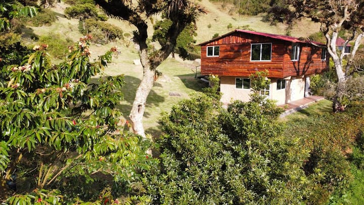 Cabaña Campestre En Madera “Llama” - Machetá