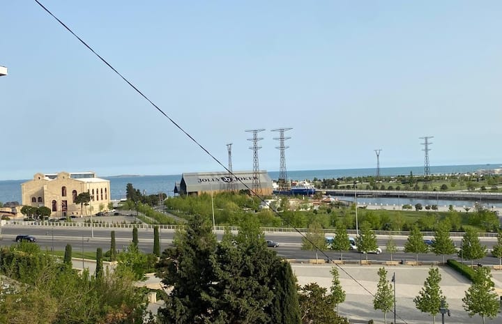 Bayil Boulevard Apartment, Flat 3 - Baku
