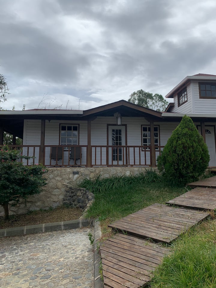 Cabaña De Madera Familiar - Huehuetenango