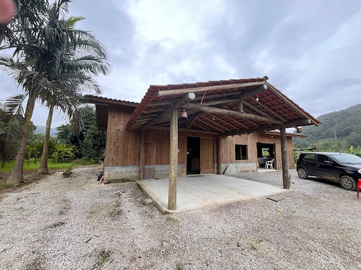 Simplicidade Encontra Conforto - Santo Amaro da Imperatriz