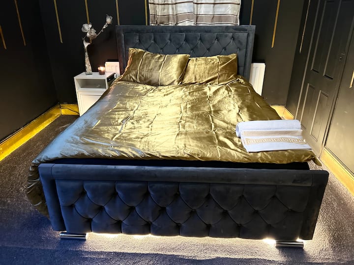 King-size Luxury Bedroom Flat - Hartlepool