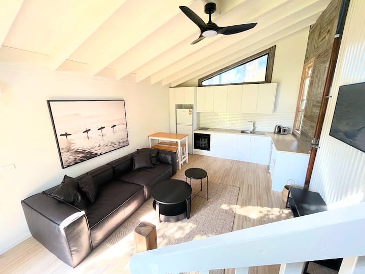 The Sandy Shed - Sandy Point