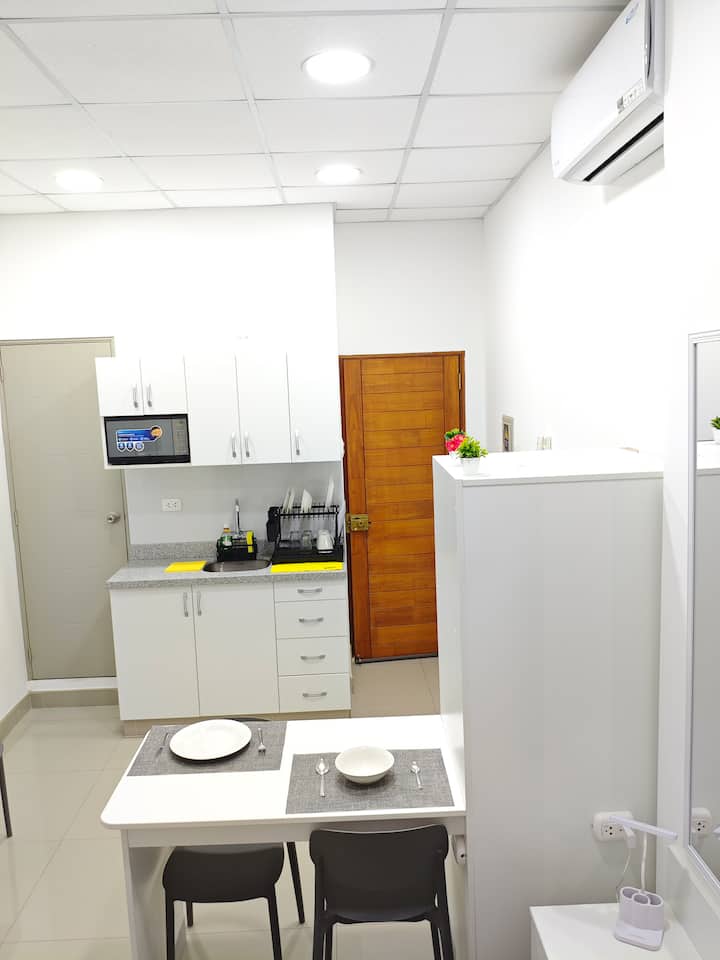 Habitacion Entrada Independiente Aire Acondicionad - Piura