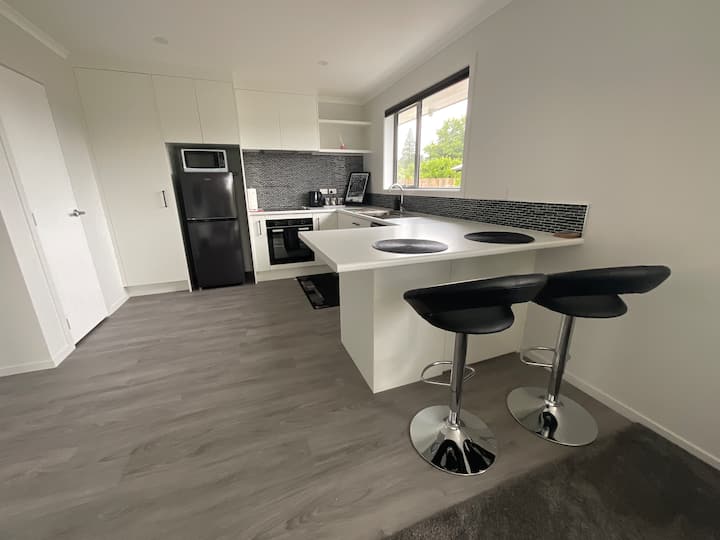 Nice New Spacious Apartment 50 Sq Meters - Masterton