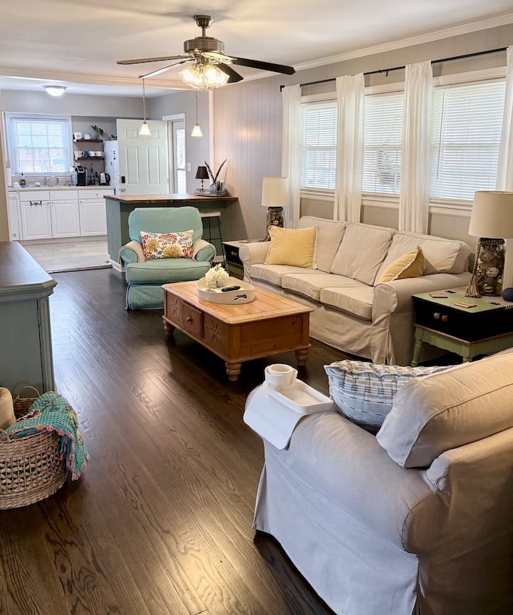 Our Pearl, Elon 2.5 Miles, Private Corner Lot - Burlington, NC