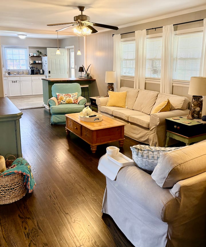 Our Pearl, Elon 2.5 Miles, Private Corner Lot - Burlington, NC