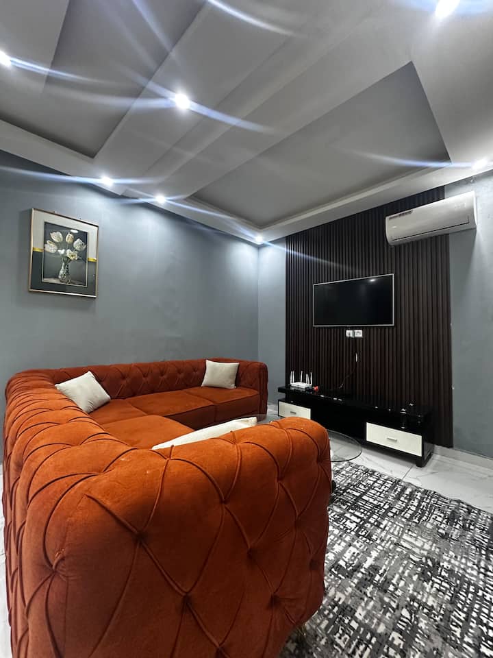 Appartement 2 Pièces Propre, Calme Et Bien Situé - Abidjan