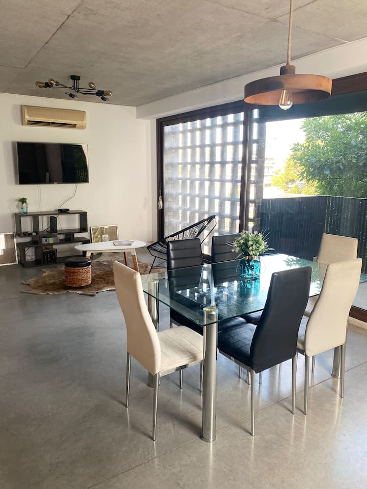 Great Duplex For 4, Confortable Next To Everything - ロサリオ