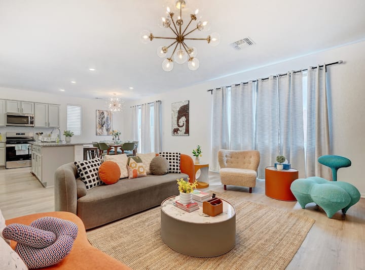 Beautiful 5br 6beds Near Strip Lux Stay - Las Vegas, NV