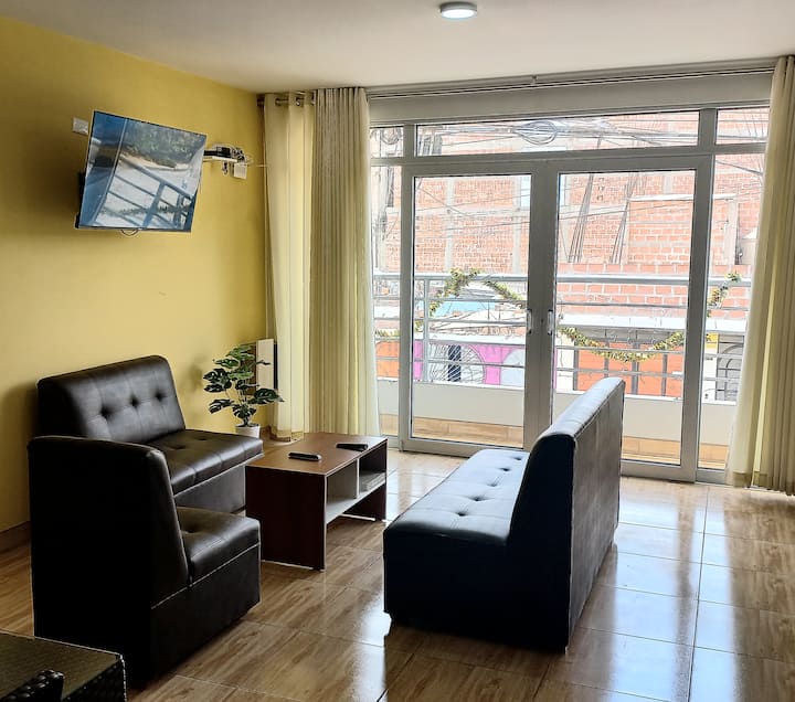 Departamento En Zona Céntrica
( 2do Piso) - Tacna