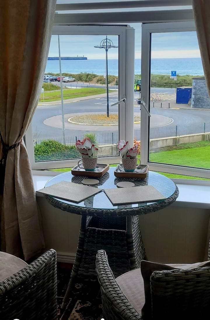 Stunning Sea Views.
Book Today.
You Will Love It - 트라모레