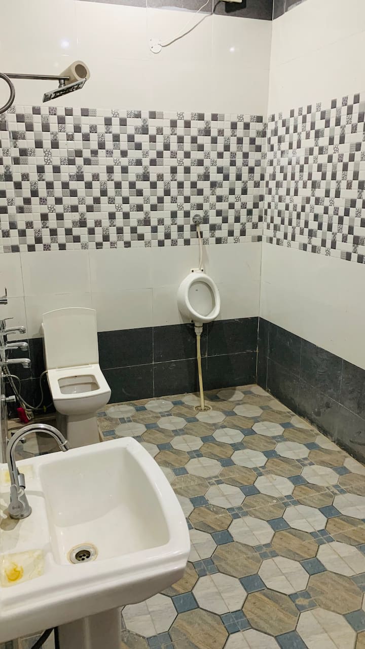 Luxury 3bhk, Near Pgi, Max, New Chdigrh, Ownr Free - Kharar