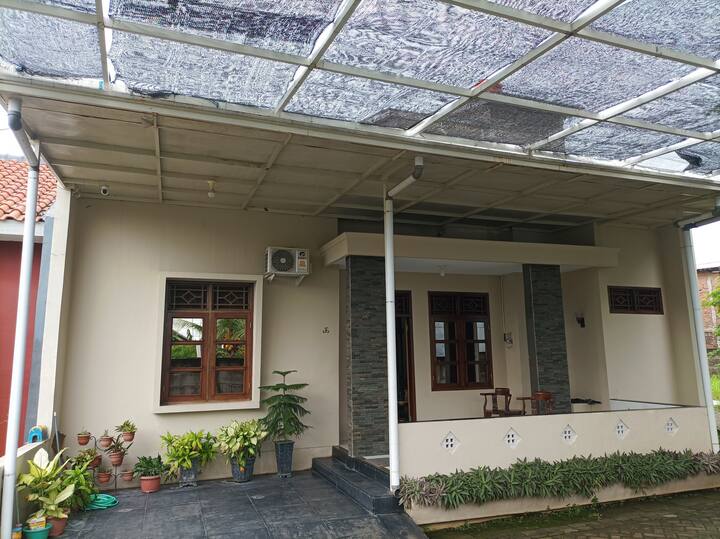 Jenam Guest House - Pekalongan