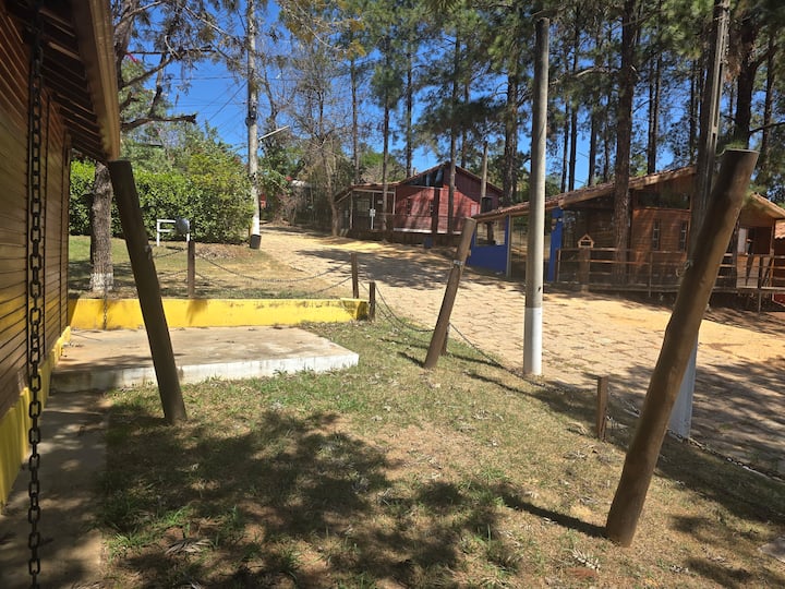 Chalé Em Frente Ao Lago, Camping Carrion. - Itu