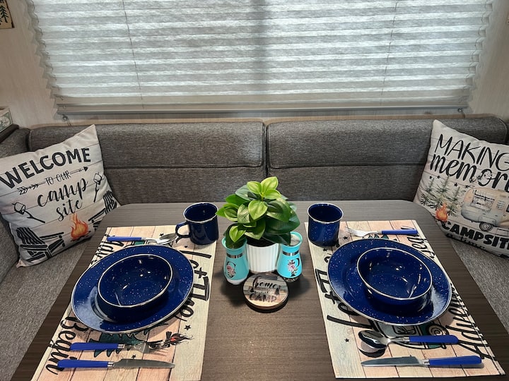 Family Friendly, Easy Downtown And Campus Access. - Bloomington, IN