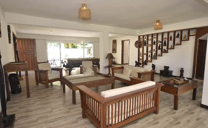 Somptueuse Villa Avec Piscine Privée, Plage à 25 M - Madagascar