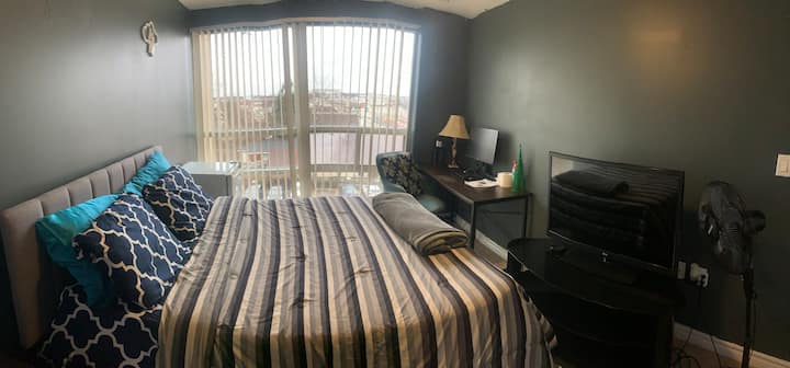 Your Private Bedroom In 2br Apt - London